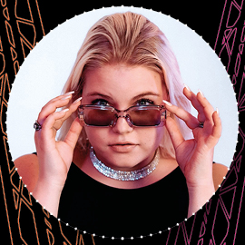 Bee + Elsa Brotherus - Sibeliustalo